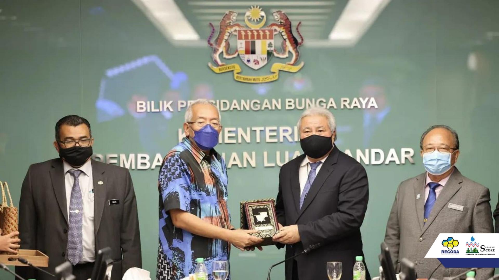 Awang Tengah leads delegation to brief Putrajaya on state's dev't ...