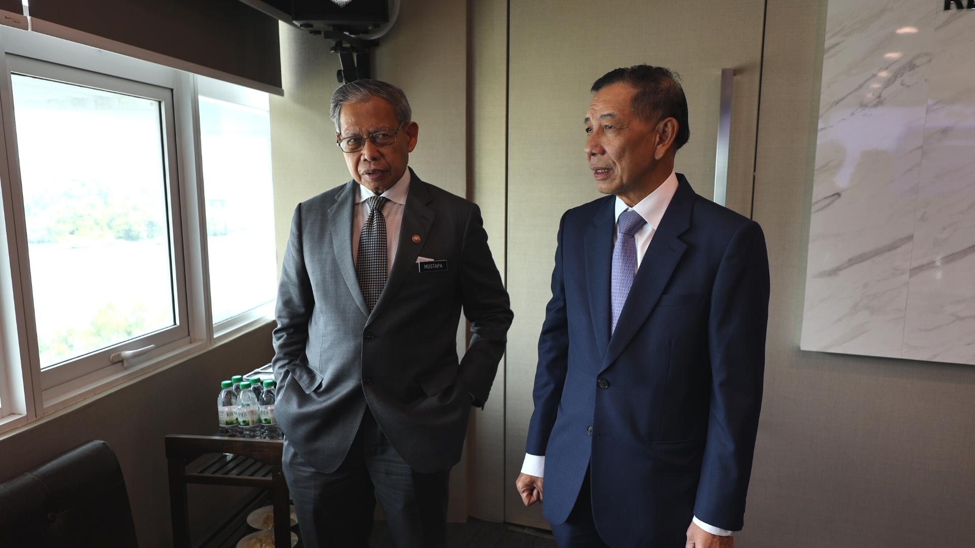 Tok Pa's work visit to RECODA - RECODA